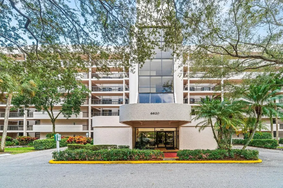6620 Boca Del Mar Drive, Boca Raton Boca Raton | Echo Fine Properties