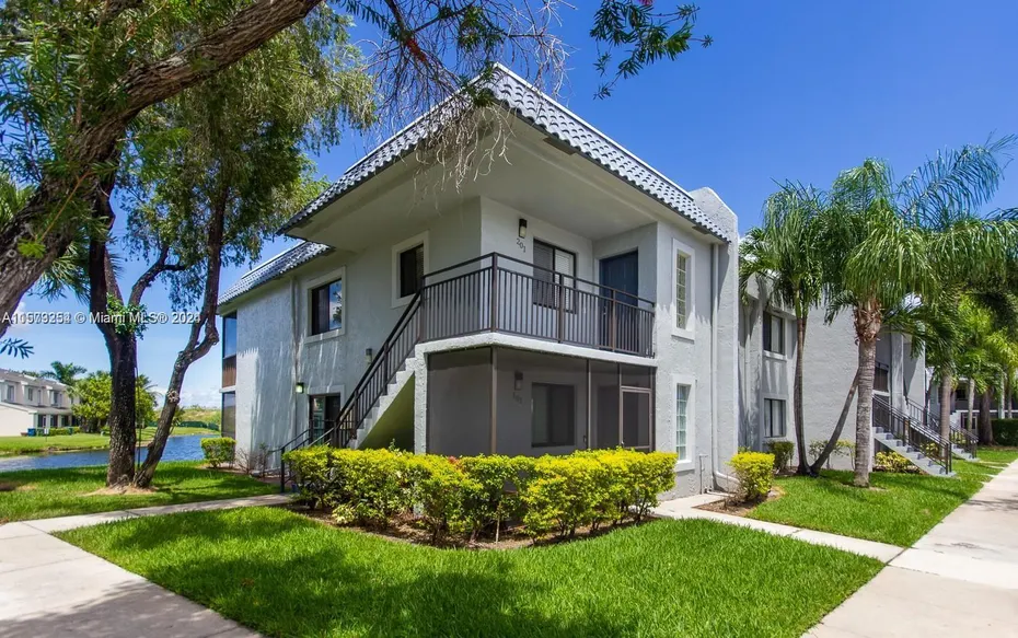16561 Blatt Blvd, Weston Weston | Echo Fine Properties