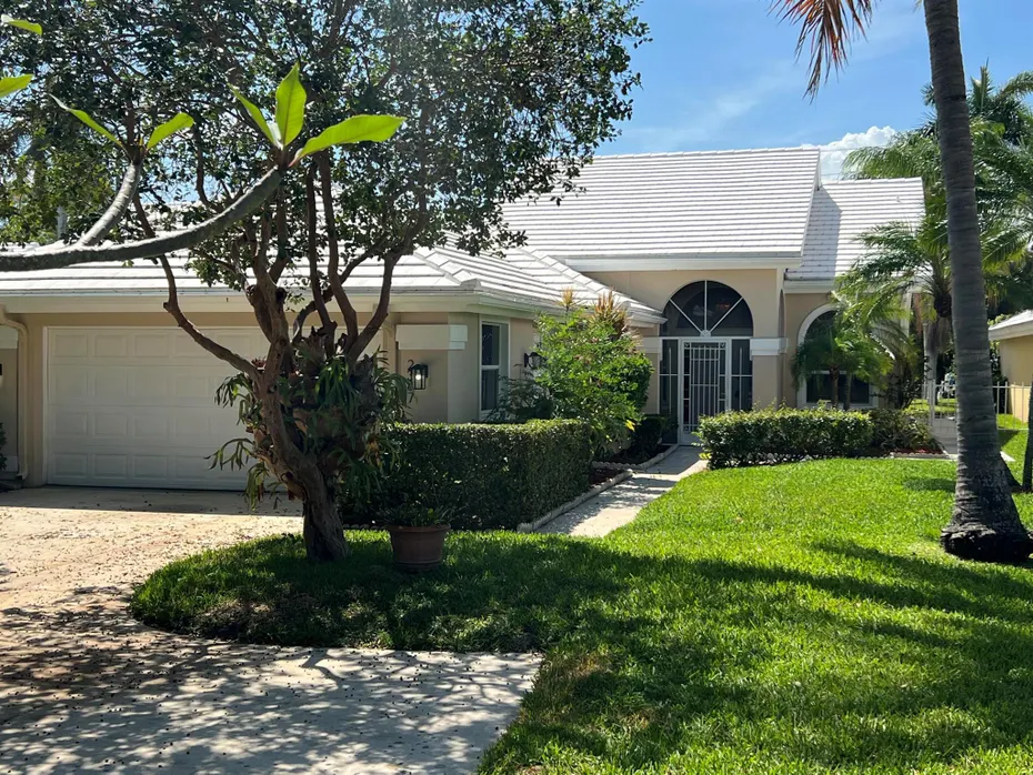 2387 Oak Tree Lane, West Palm Beach West Palm Beach Homes | Echo Fine ...