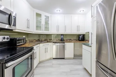 The Falls of Inverrary Lauderhill 49 Homes for Sale | Echo Fine Properties