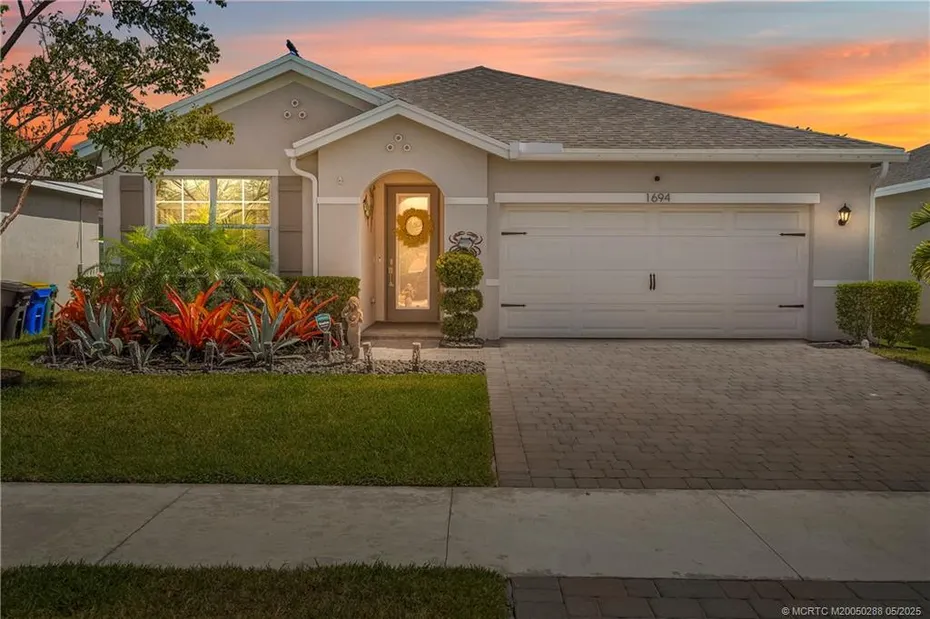 1694 NE White Pine Terrace, Jensen Beach Seawalk | Echo Fine Properties