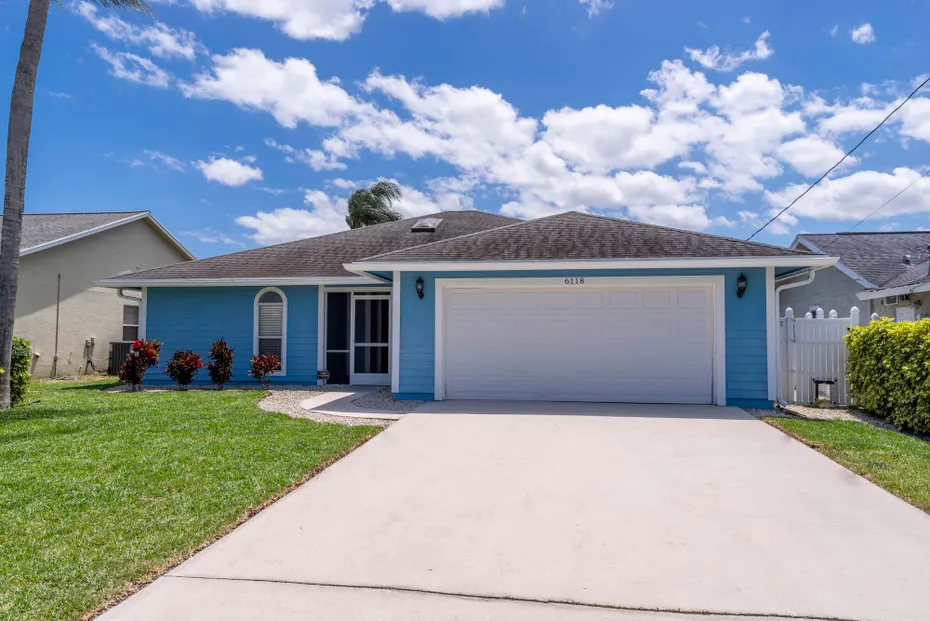 6118 Barbara Street, Jupiter Heights of Jupiter | Echo Fine Properties