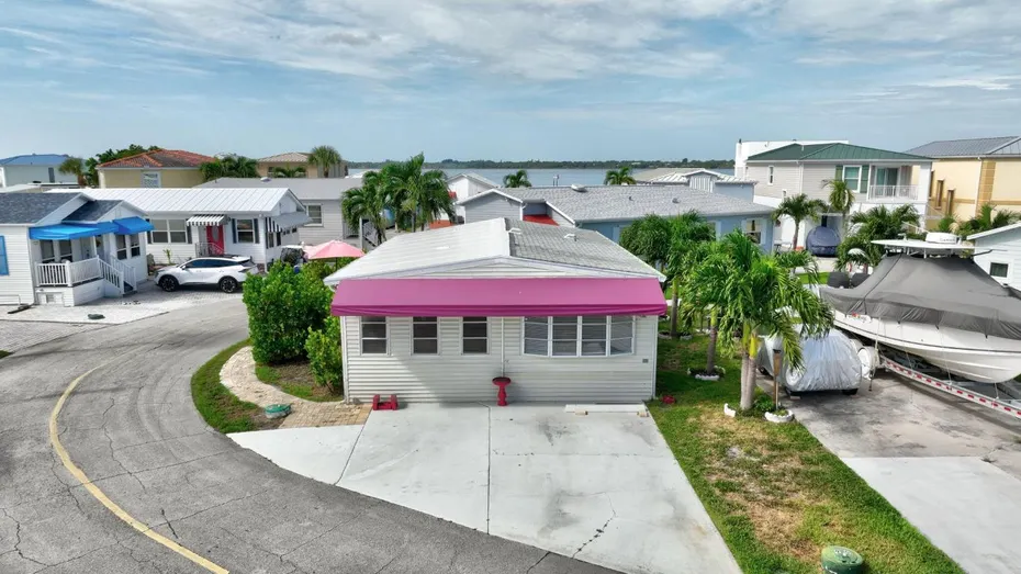 91 Nettles Boulevard, Jensen Beach Nettles Island | Echo Fine Properties