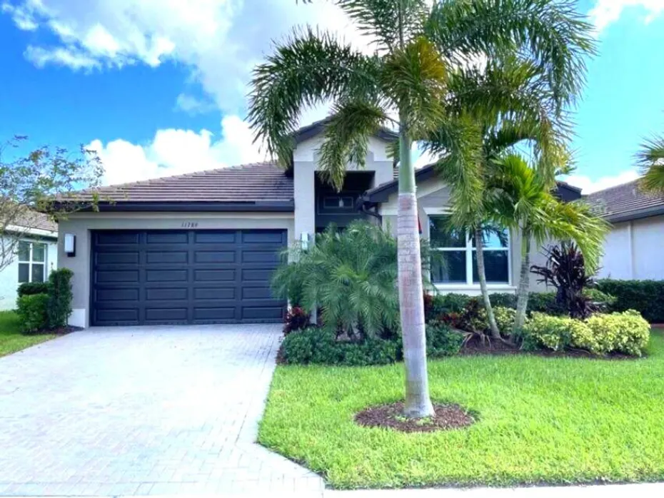 11789 SW Hawthorne Hill Road, Port St. Lucie Valencia Cay at Riverland ...